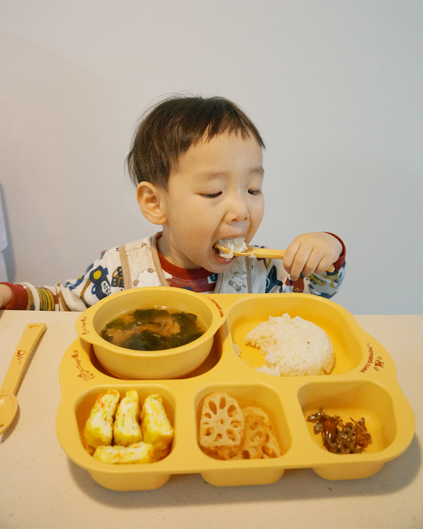 Mother’s Corn School Bus Platter – Me&U